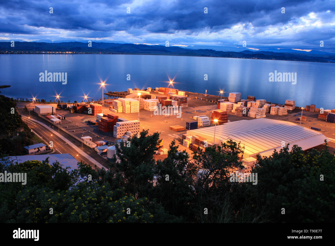 Container port in zealand hi-res stock photography and images - Alamy