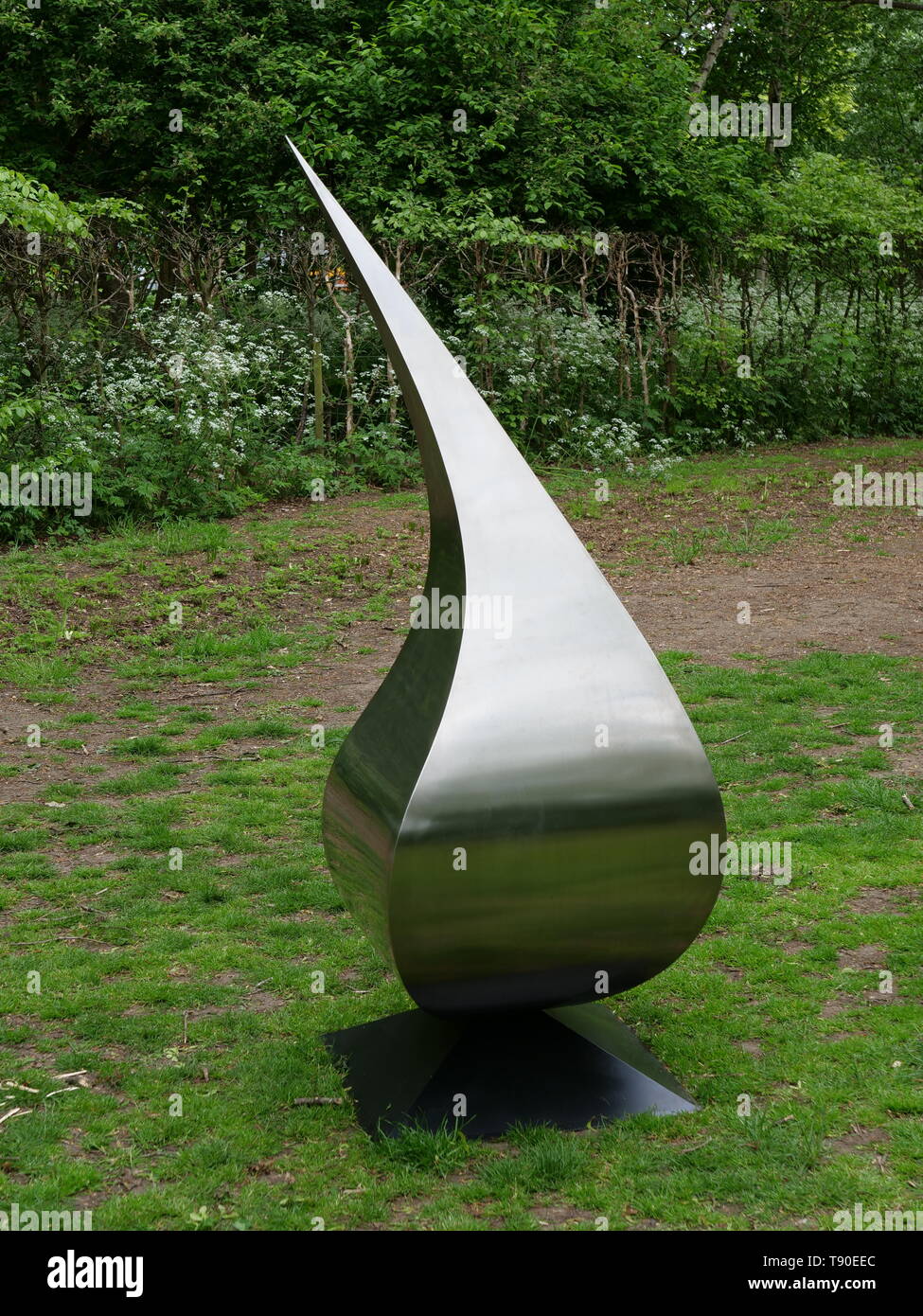Richard cresswell square pear sculpture hi-res stock photography and ...