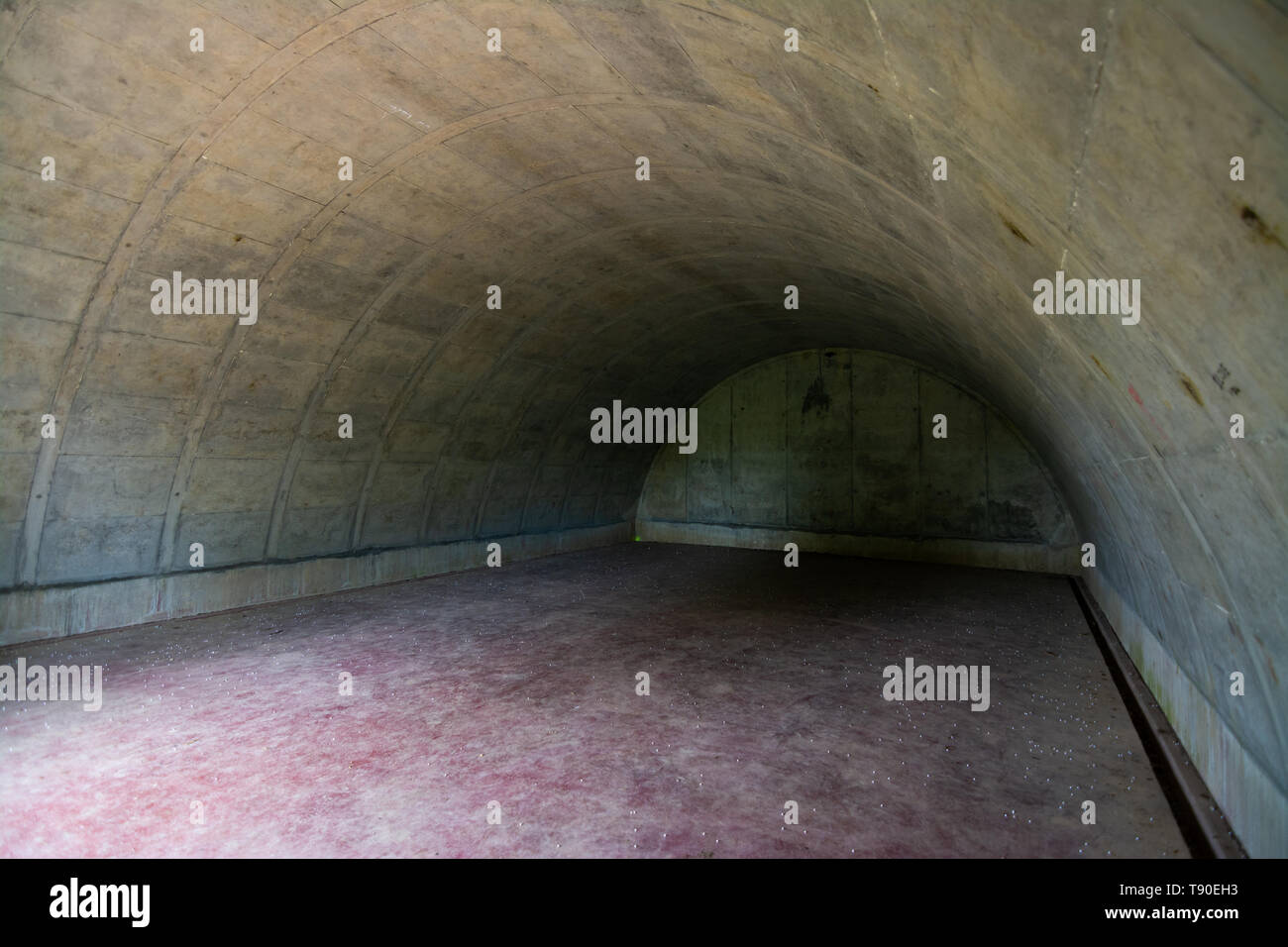 Interior of concete bomb shelter in Illinois Stock Photo - Alamy