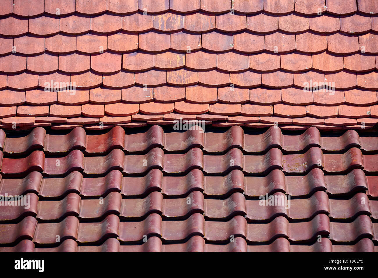 Interlocking roof tiles hi-res stock photography and images - Alamy