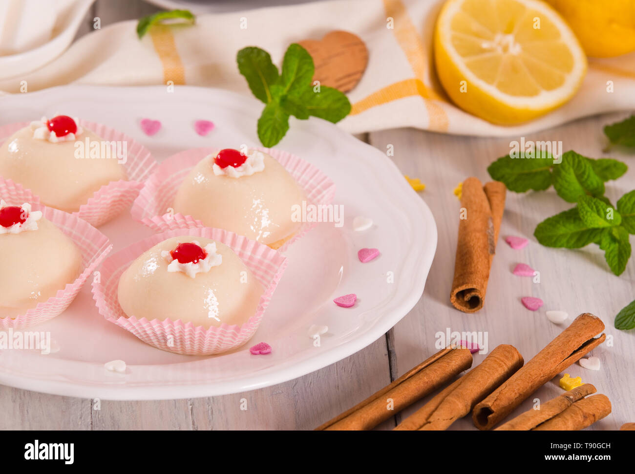 Sicilian ricotta cake (Cassata Stock Photo - Alamy