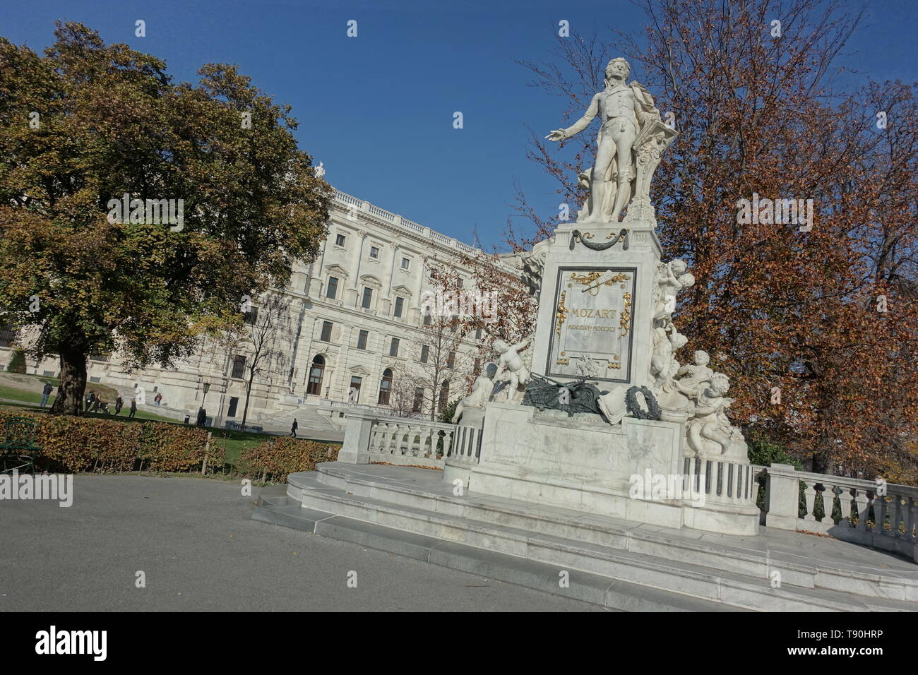 Wien, Burggarten, Mozartdenkmal - Vienna, Burggarten, Mozart Memorial ...