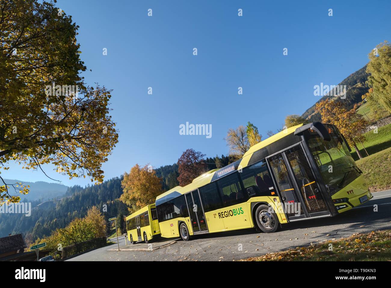 Lienz, Postbus, Solaris Buszug Stock Photo - Alamy