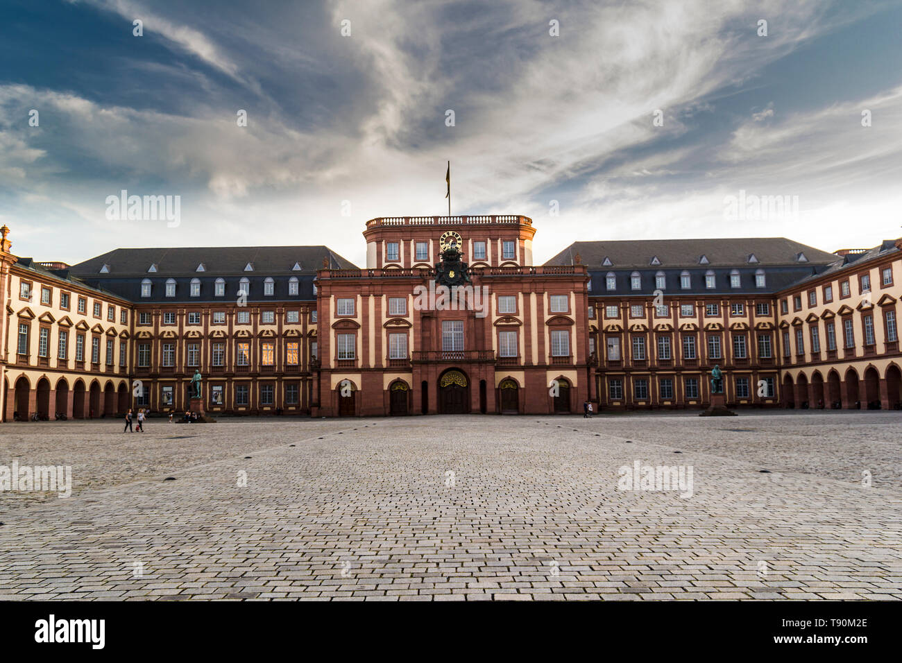 Mainz castle hi-res stock photography and images - Alamy
