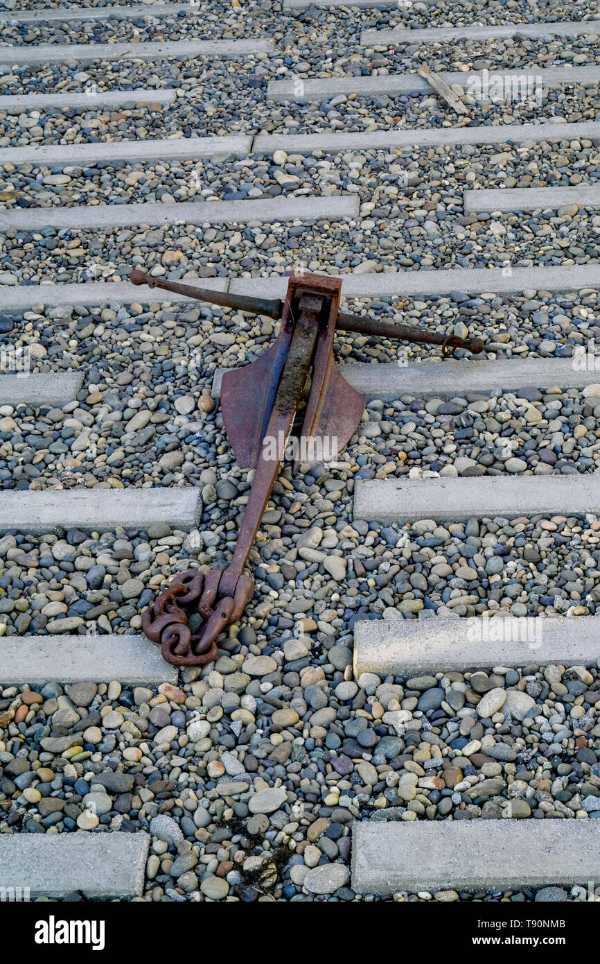 Anchor rusty hi-res stock photography and images - Alamy
