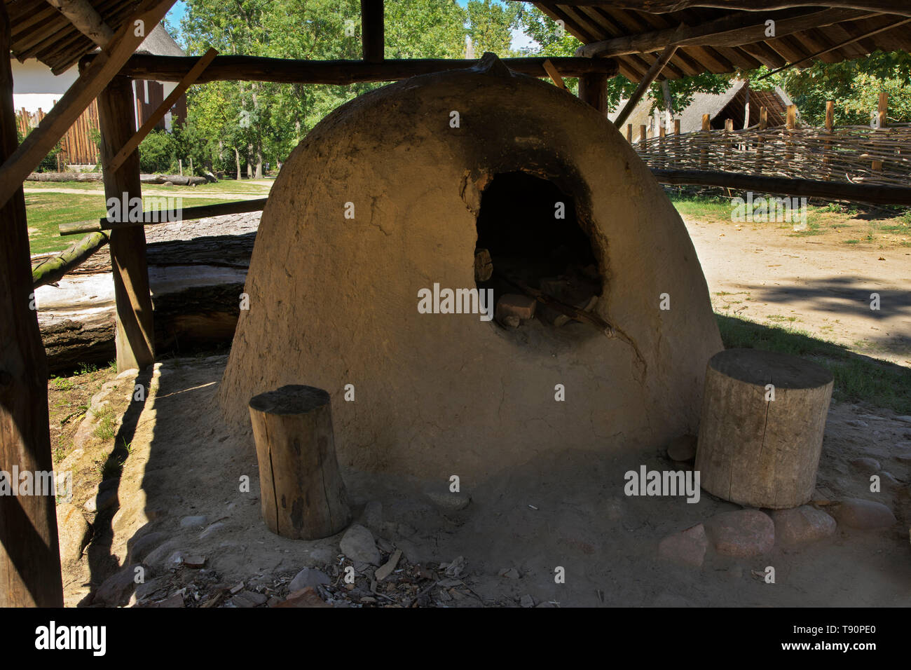 Ancient oven hi-res stock photography and images - Alamy