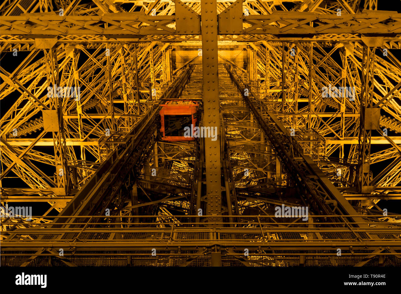 Eiffel tower elevator hi-res stock photography and images - Alamy Eiffel tower elevator hi-res stock photography and images - Alamy