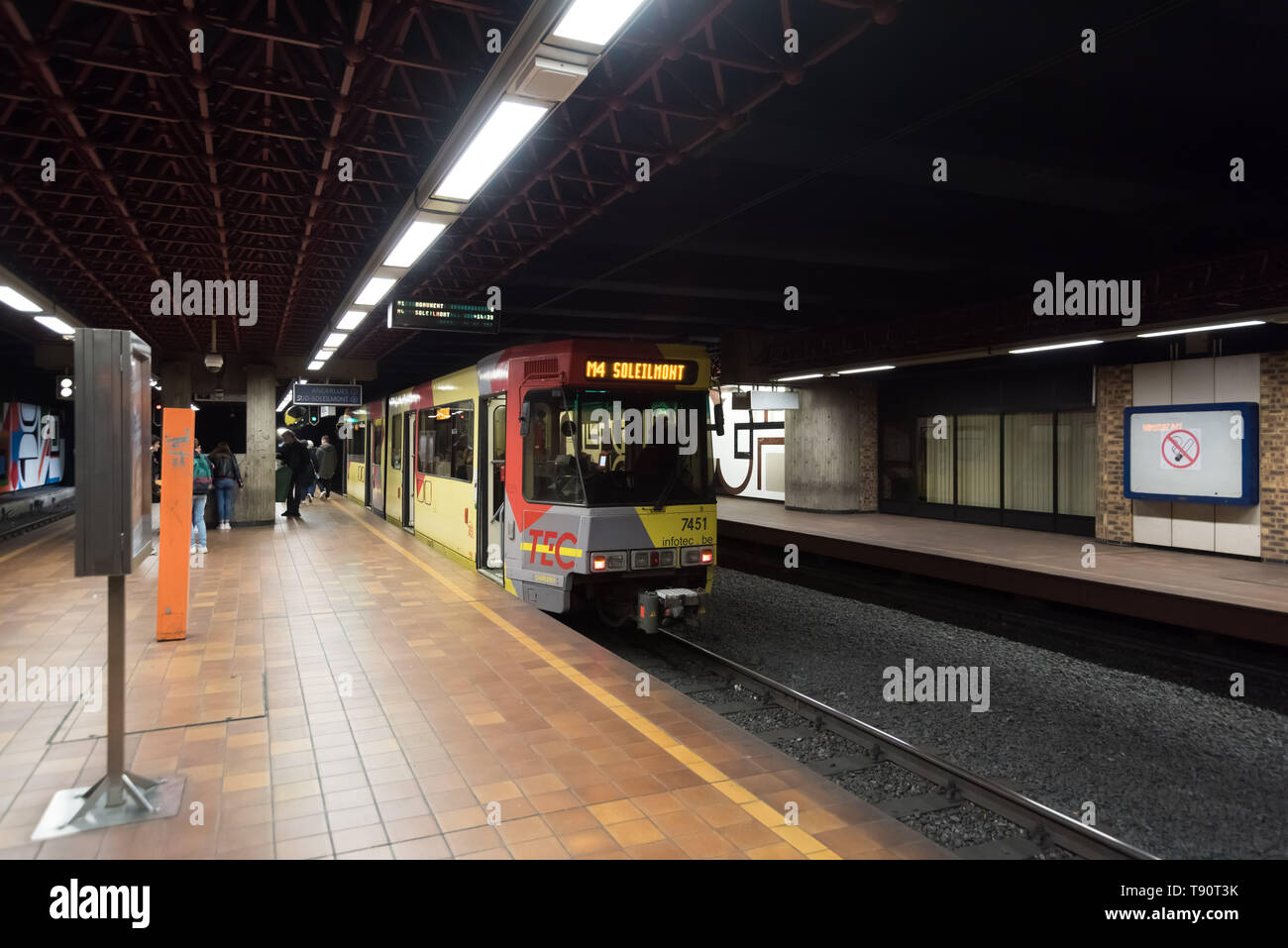 Charleroi, Metro, Station Waterloo Stock Photo - Alamy