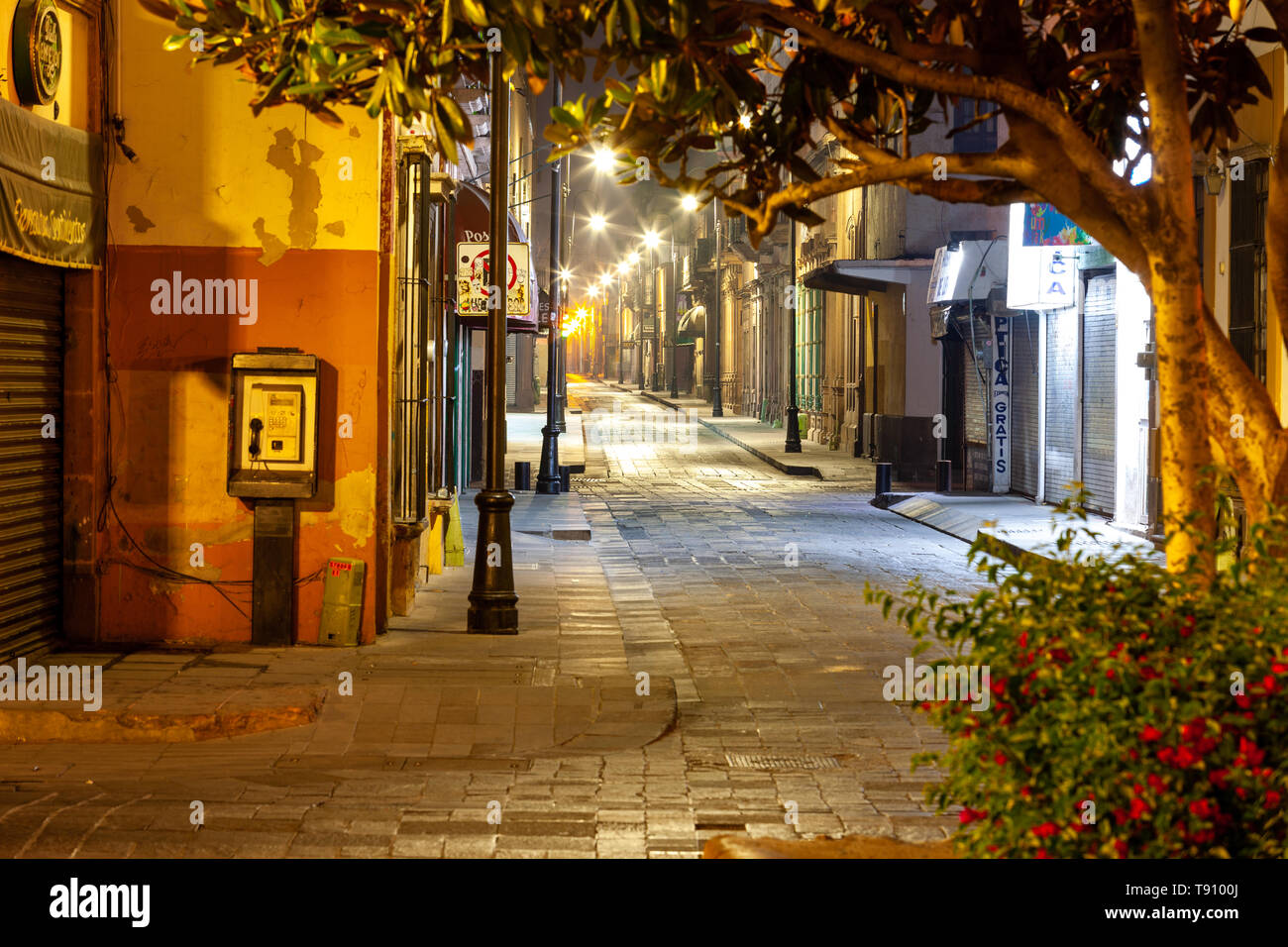 Dawn street scene in San Luis Potosi Stock Photo - Alamy
