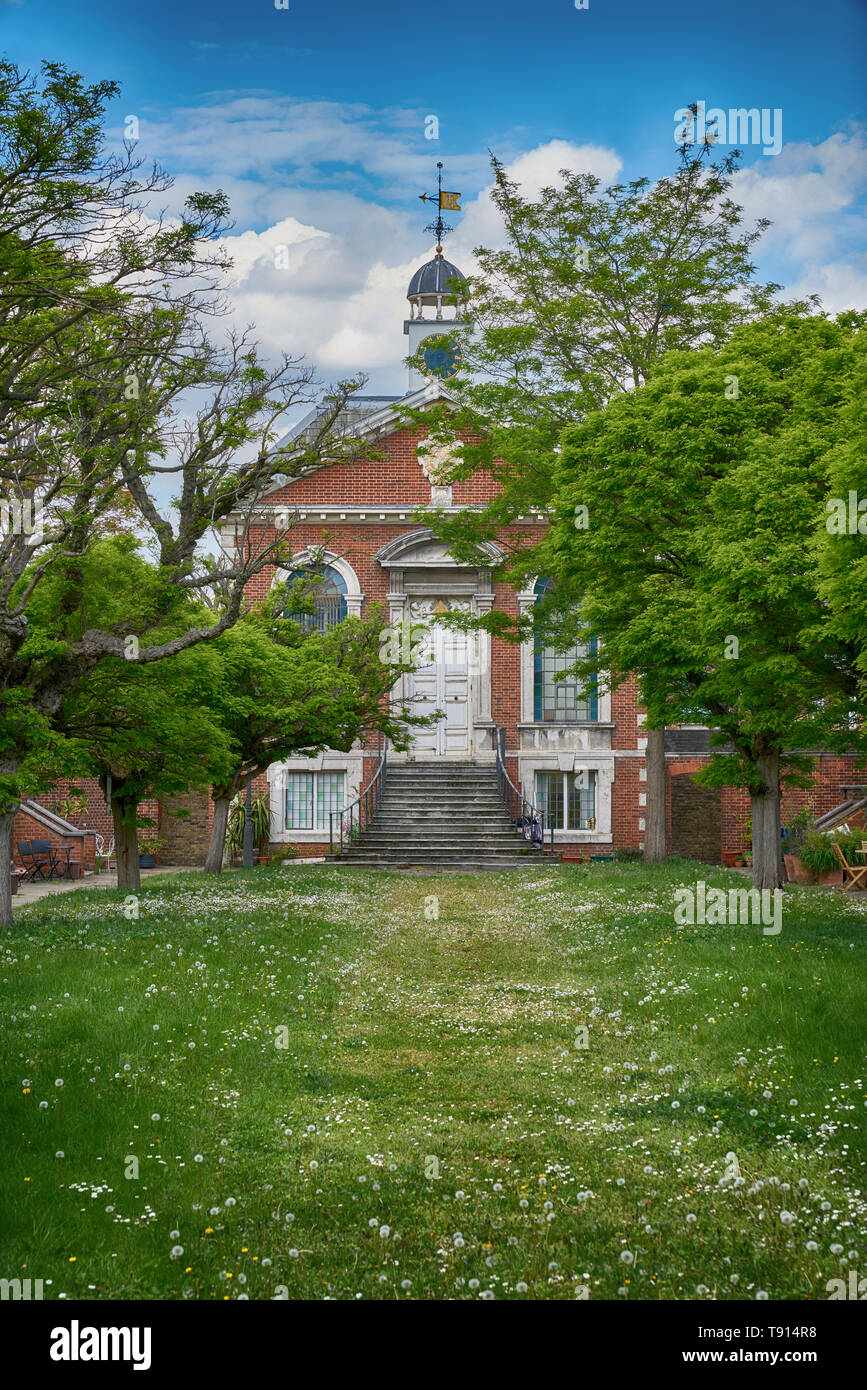 Trinity almshouse hi-res stock photography and images - Alamy