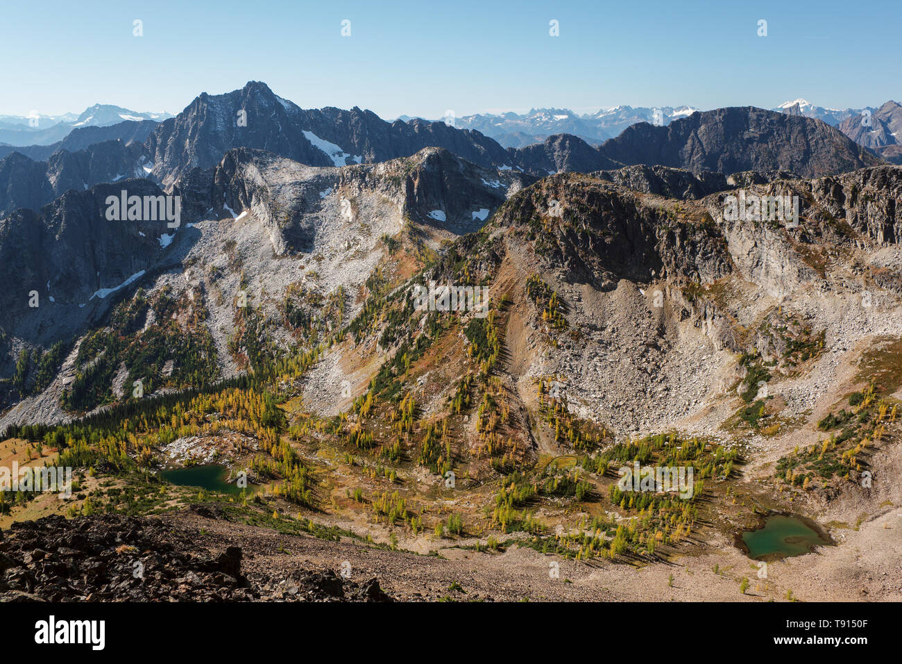 Panoramic view of the Cascade mountains in Autumn from the summit of Frosty Mountain in E.C ...