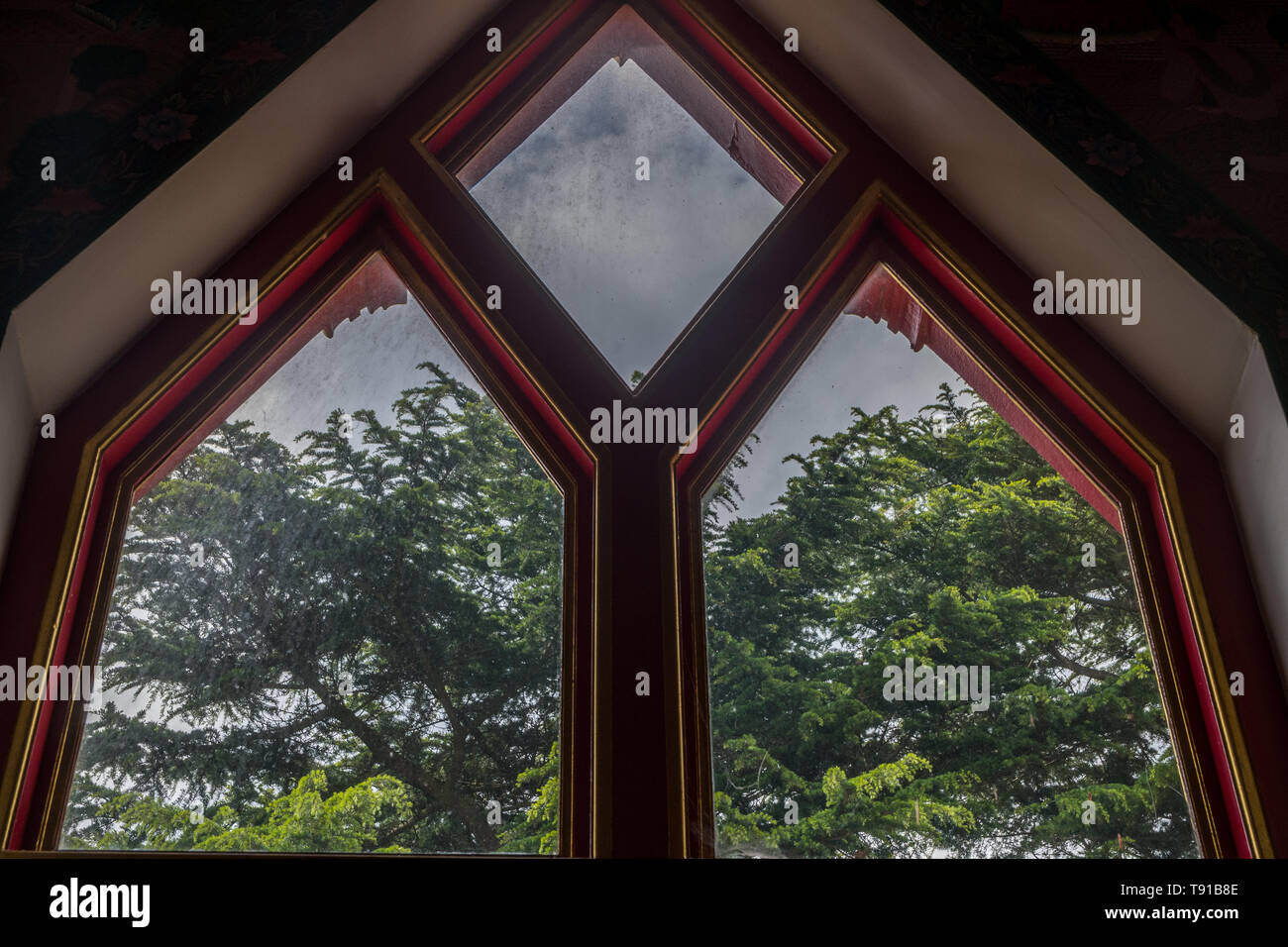 The window that receives light is inside the Thai temple church ...