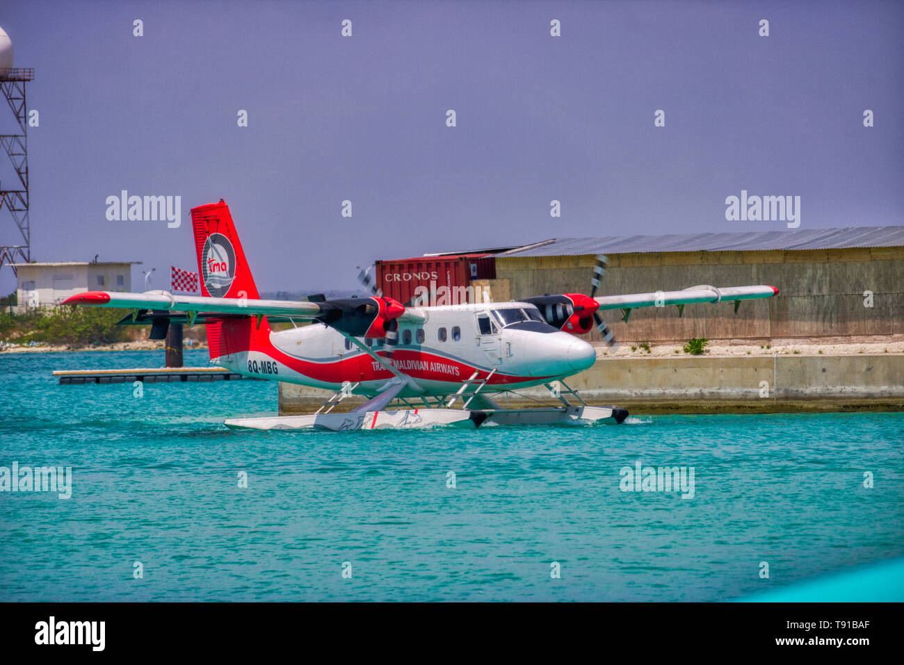 This unique photo shows the ancient but airworthy Maldives seaplanes ...