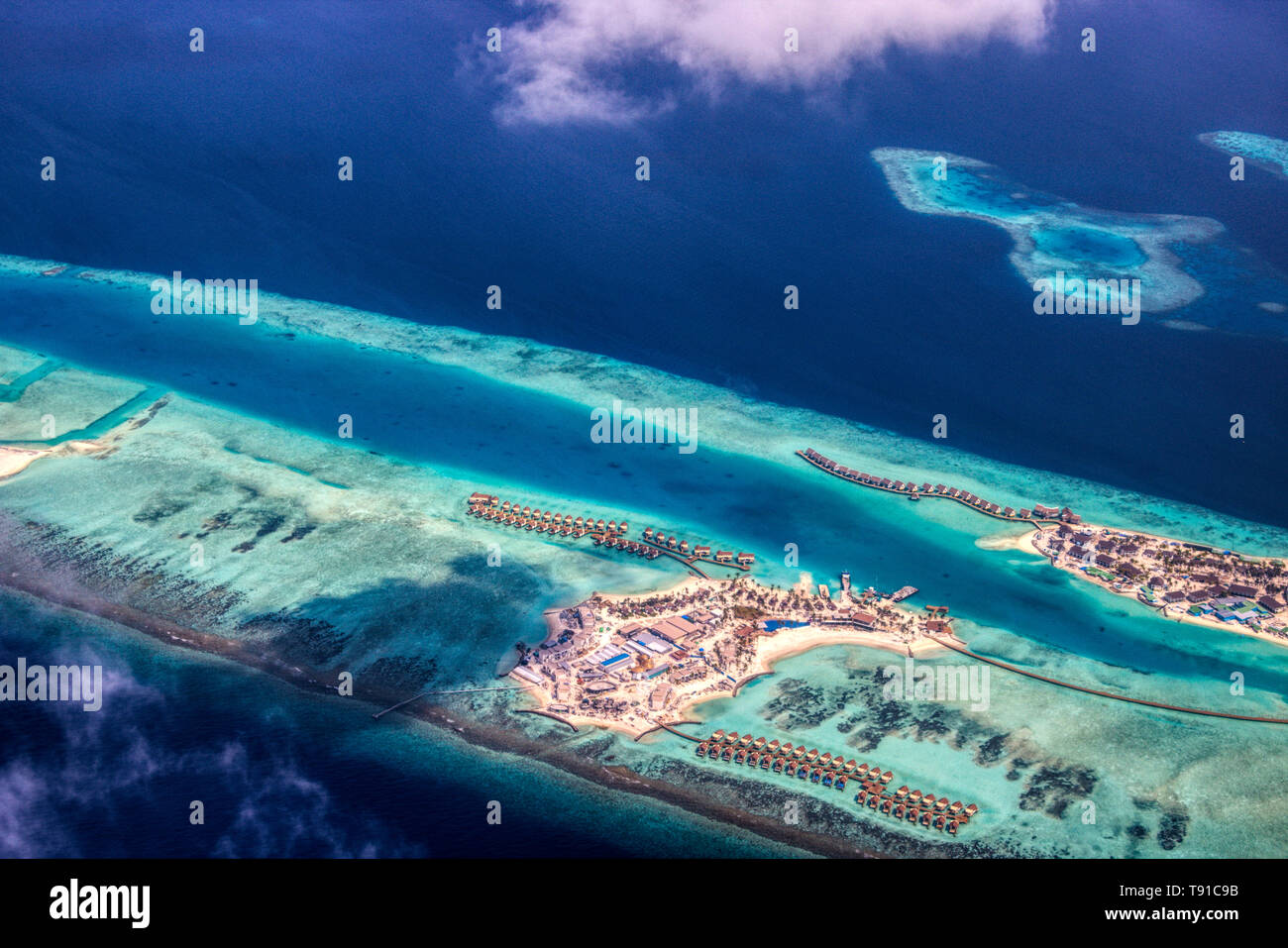 This unique image shows the Maldives photographed from a plane from ...