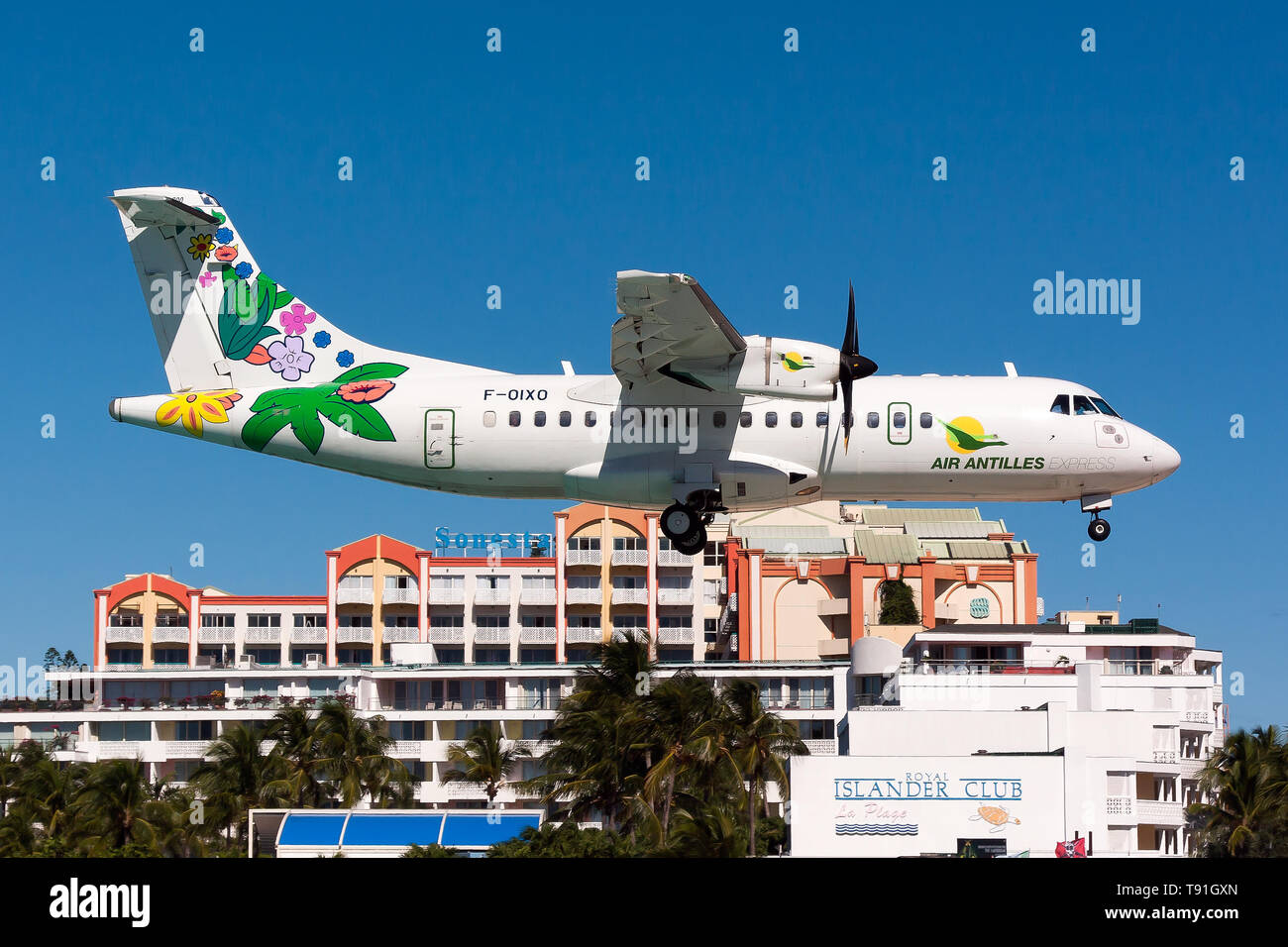 Atr 42 600 hi-res stock photography and images - Alamy
