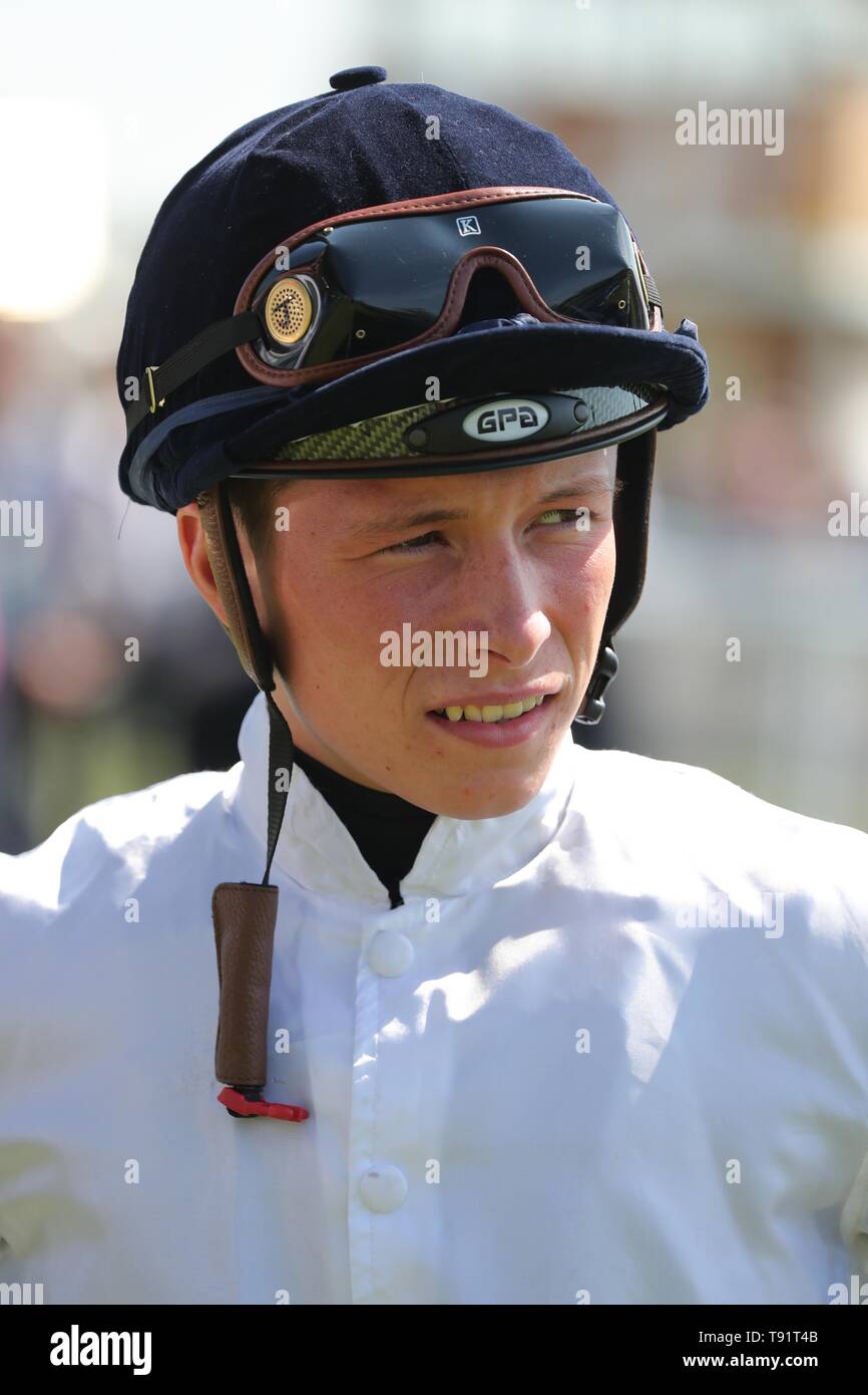 Jason watson jockey hi-res stock photography and images - Alamy