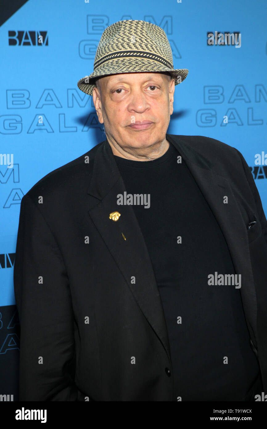 Walter mosley hi-res stock photography and images - Alamy