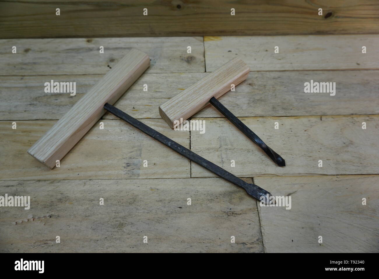 Medieval woodworkers hi-res stock photography and images - Alamy