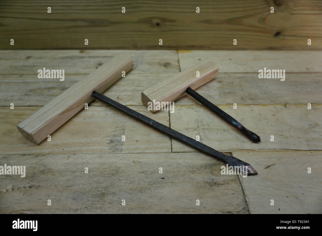 Medieval woodworkers hi-res stock photography and images - Alamy