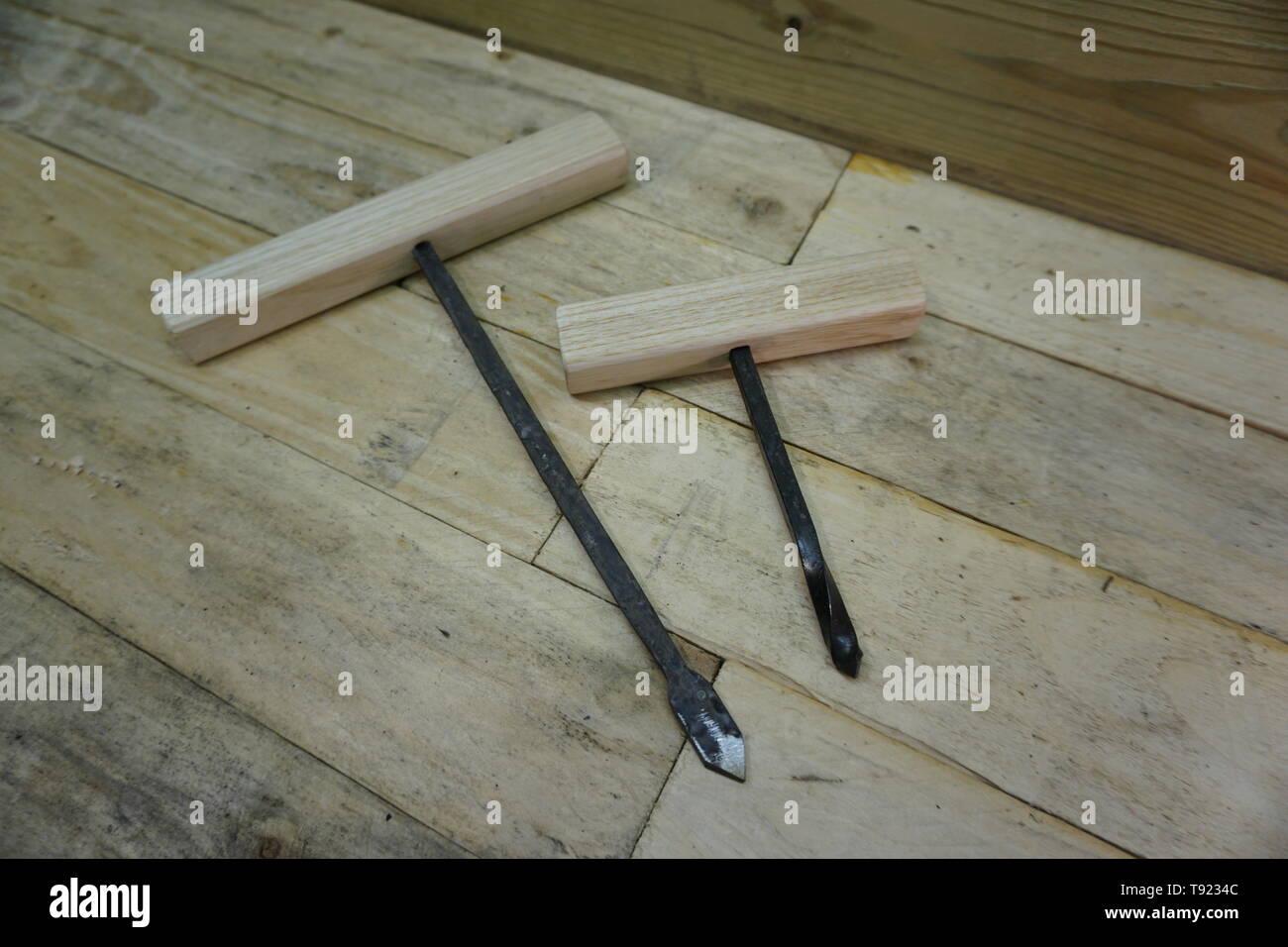 Medieval woodworkers hi-res stock photography and images - Alamy
