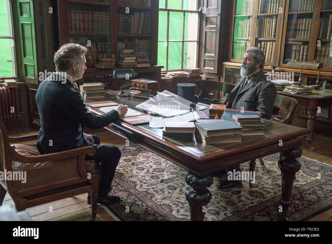 THE PROFESSOR AND THE MADMAN, right: Mel Gibson, on set, 2019. ph ...