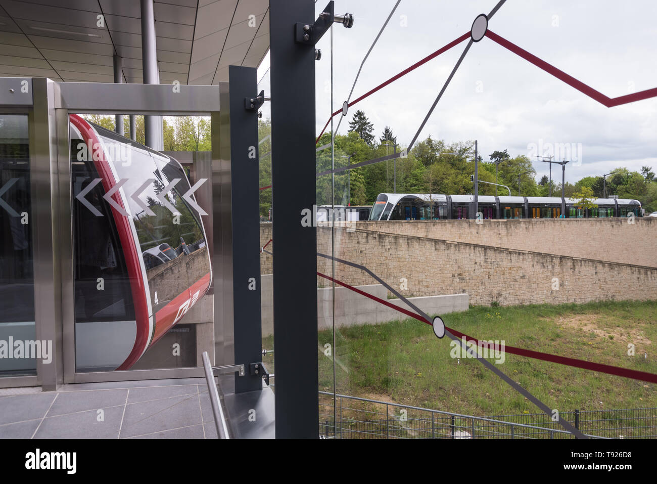 Luxemburg, Standseilbahn Pfaffenthal-Kirchberg - Luxembourg, Funicular ...