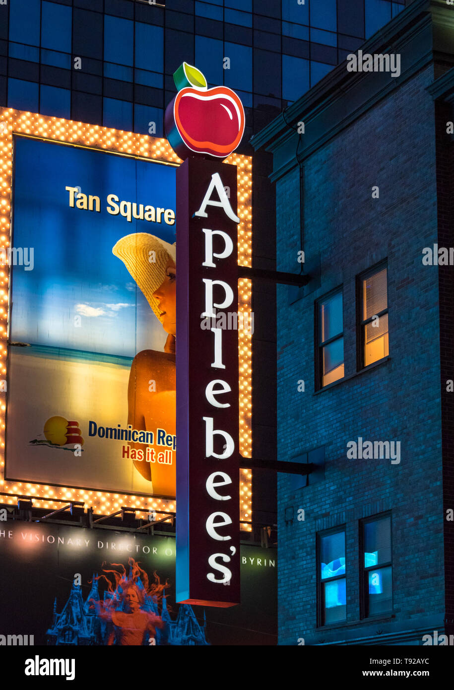 Applebees sign hi-res stock photography and images - Alamy