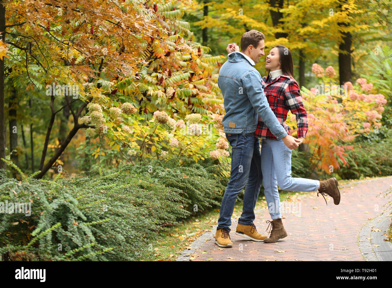 Interracial couple in love dancing hi-res stock photography and images ...