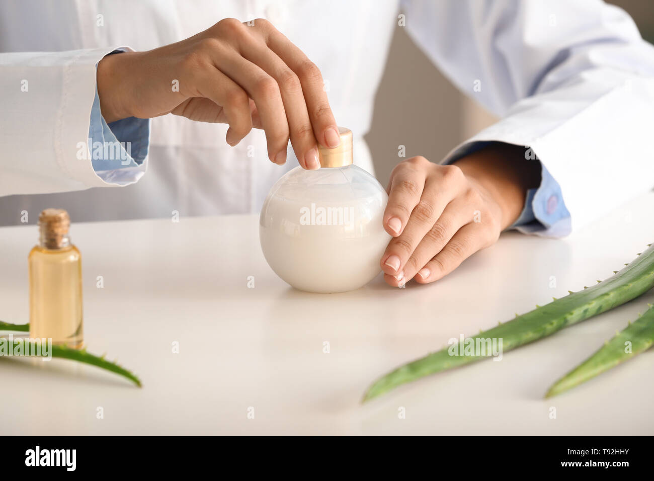 Cosmetics beauty woman science hi-res stock photography and images - Alamy