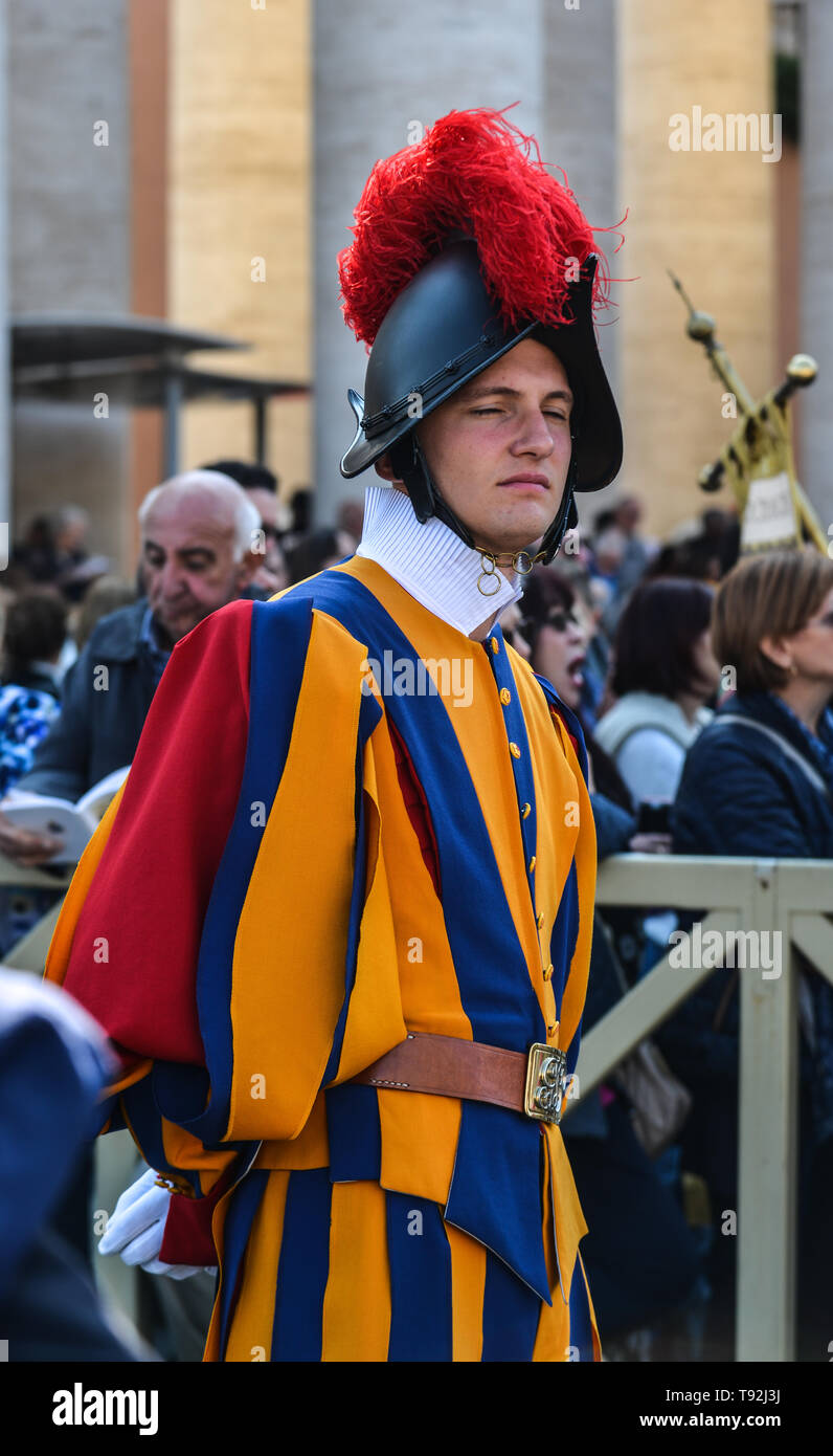 Pontifical Swiss Guard In His Traditional Uniform High Resolution Stock ...