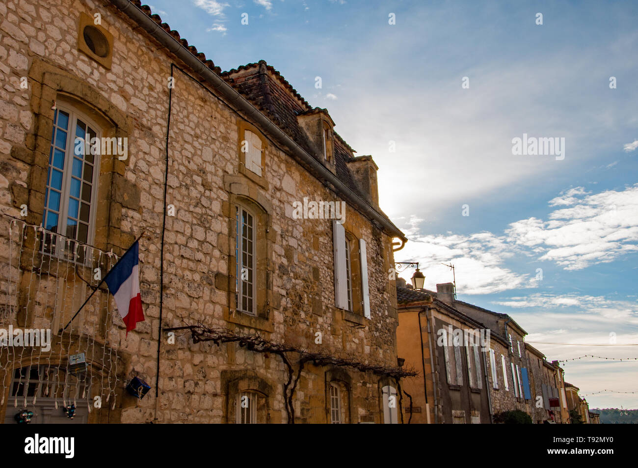 The village of Monpazier, in the Dordogne-Périgord region, France ...