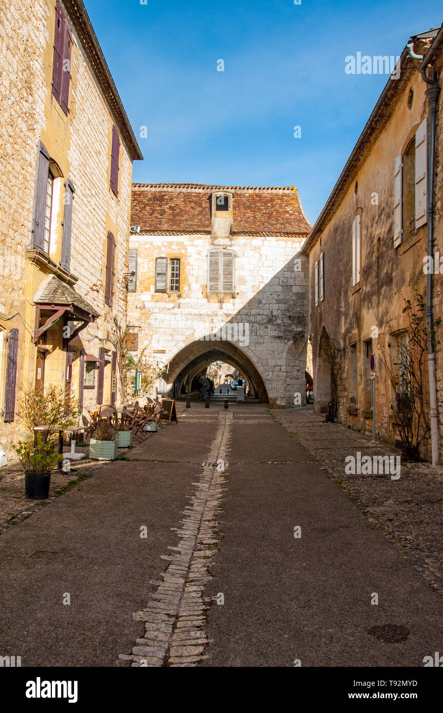 The village of Monpazier, in the Dordogne-Périgord region, France ...