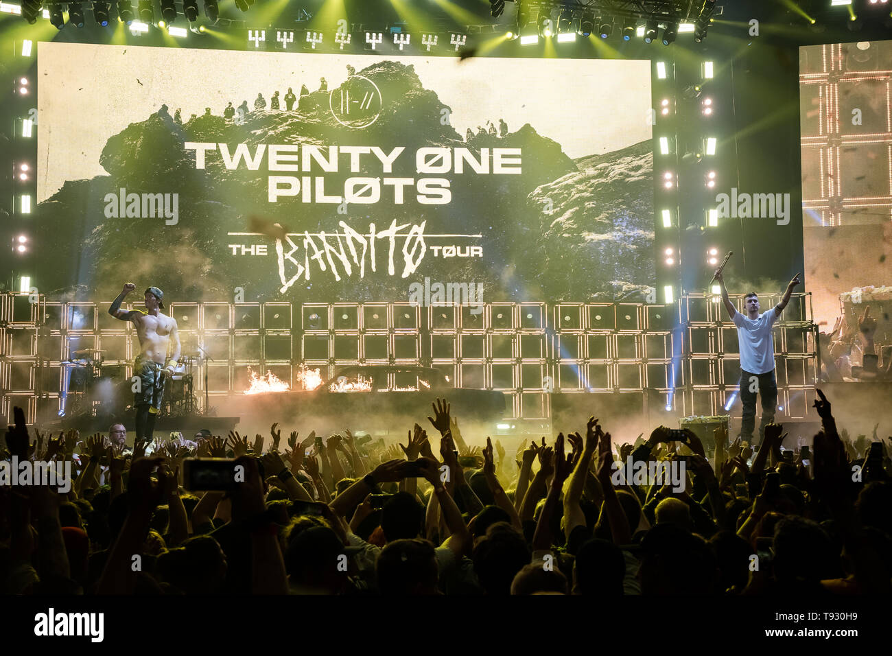 Tyler joseph hi-res stock photography and images - Alamy