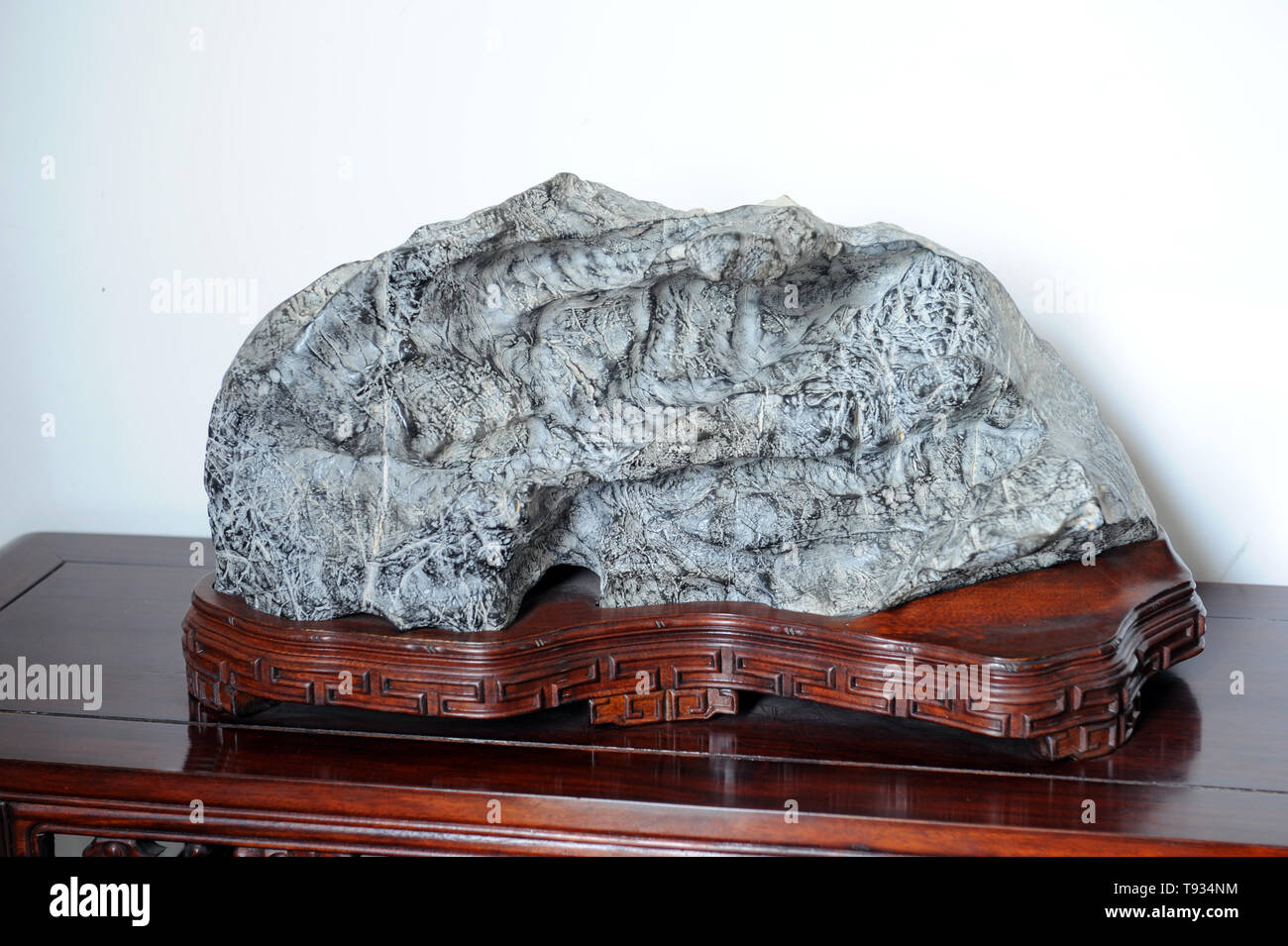 China Lingbi Stone Stock Photo - Alamy