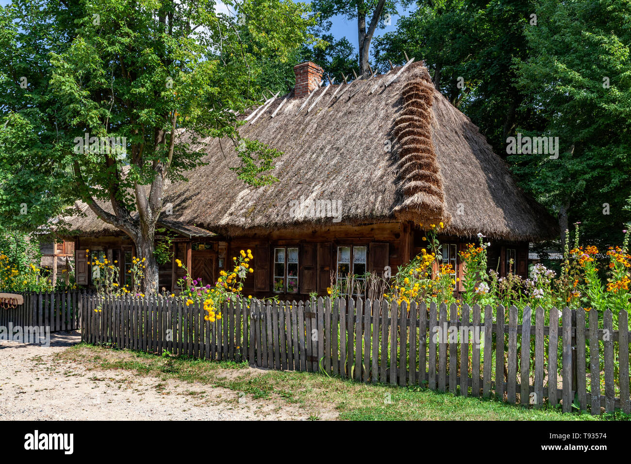 Wooden cottage, cottage garden, Ciechanowiec Podlasie Poland Stock ...