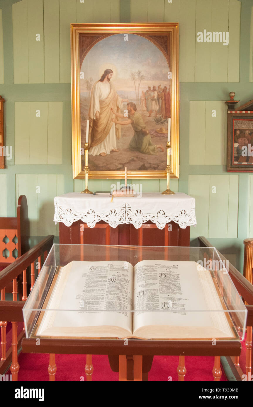 Small country church interior hi-res stock photography and images - Alamy
