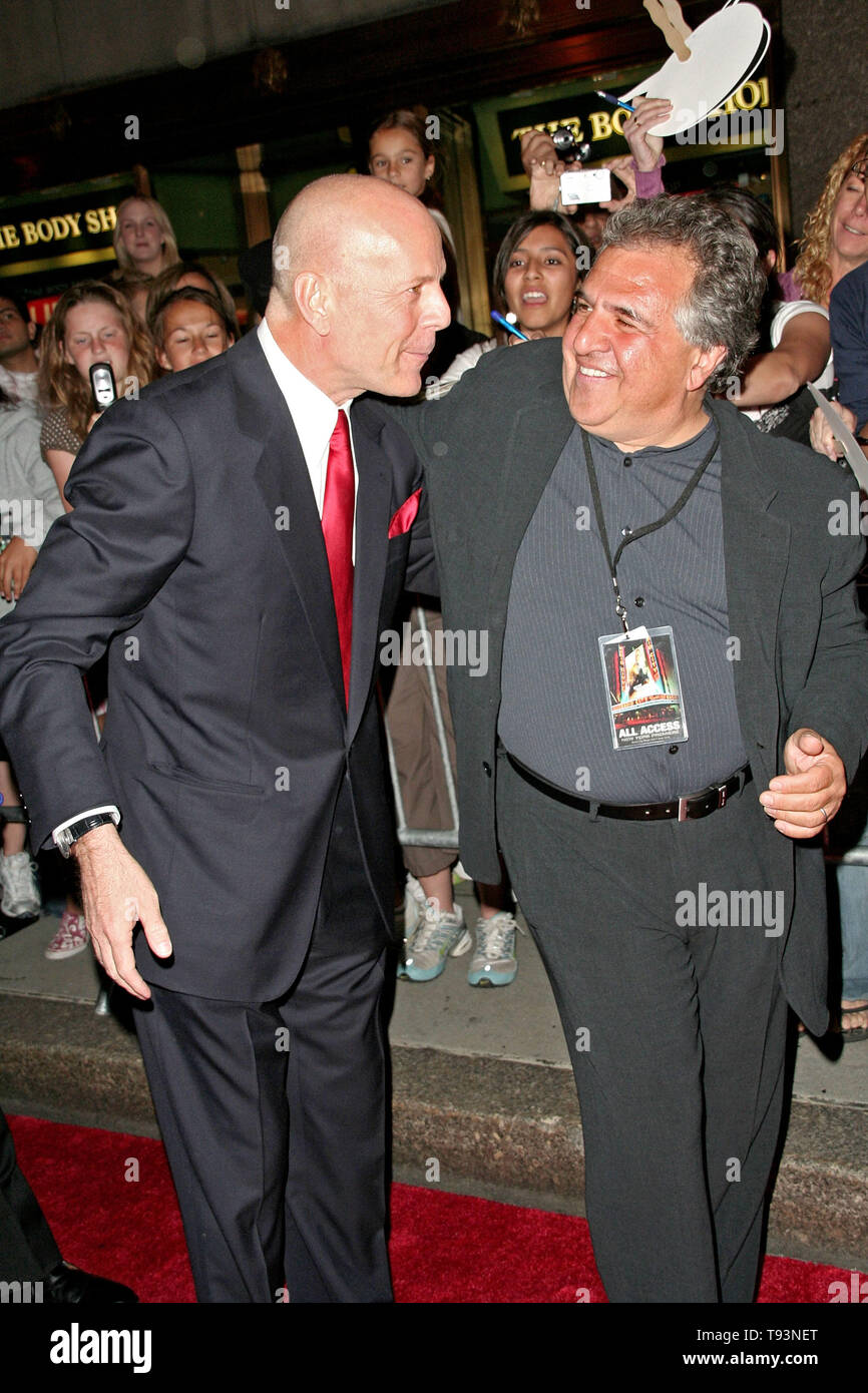 New York, USA. 22 June, 2007. Bruce Willis, Jim Gianopoulos at the the ...