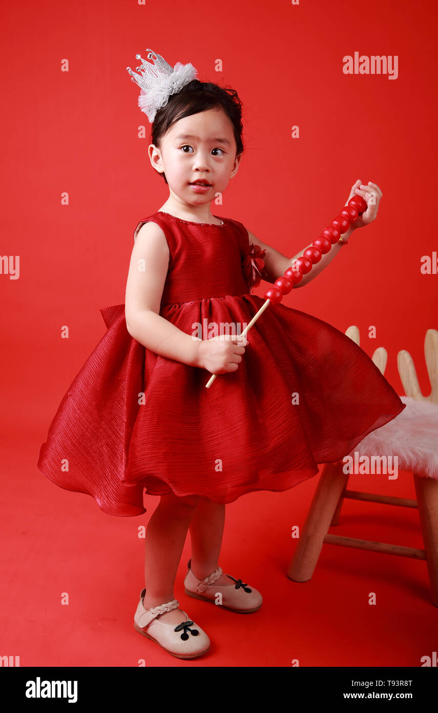 a happy Chinese little girl Stock Photo - Alamy