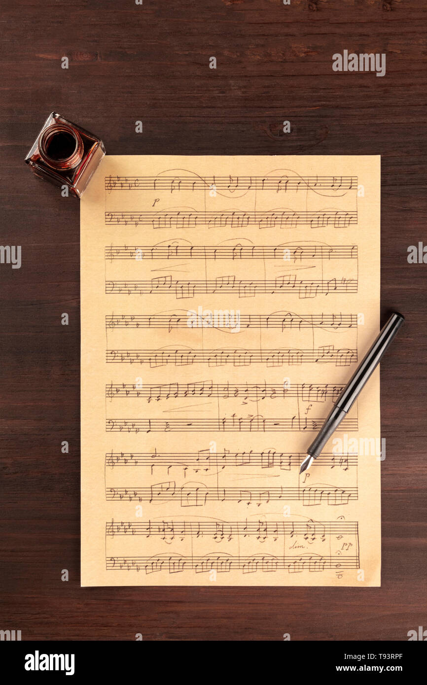 Hand written music sheet hi-res stock photography and images - Alamy