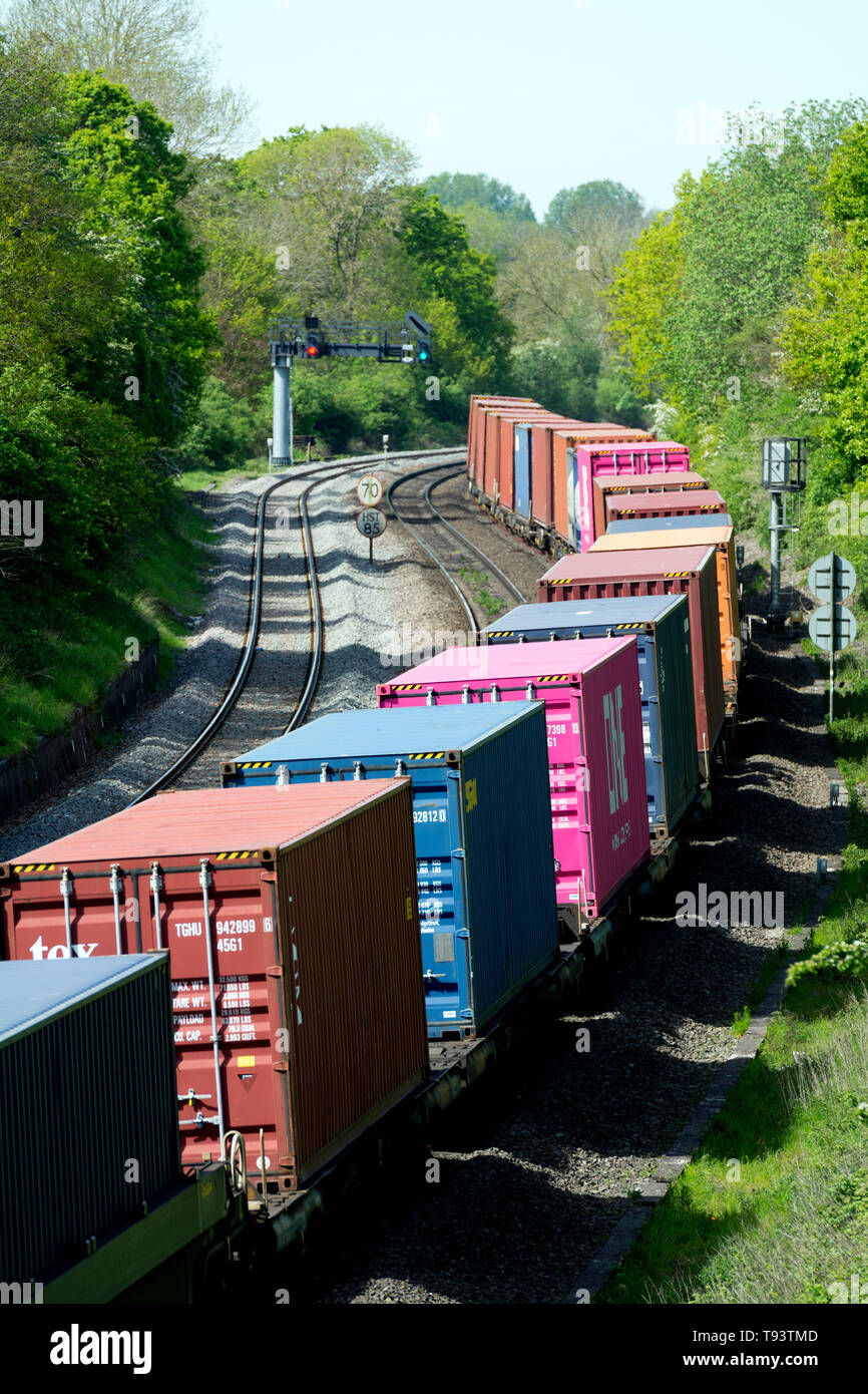 Shipping containers rail hi-res stock photography and images - Alamy