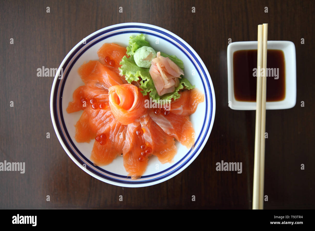 Seafood donburi hi-res stock photography and images - Alamy