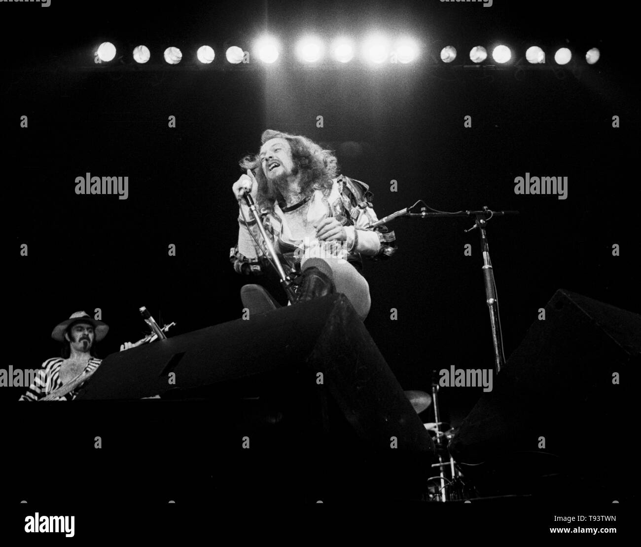 Netherlands, Amsterdam Jetro Tull, Ian Anderson, 12-10-1975 Stock Photo ...
