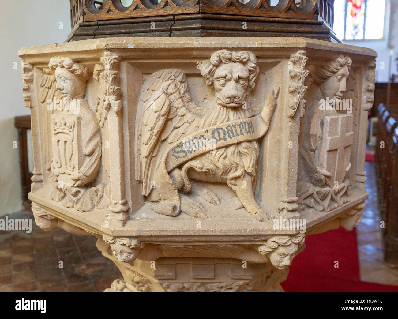 British lion mark hi-res stock photography and images - Alamy