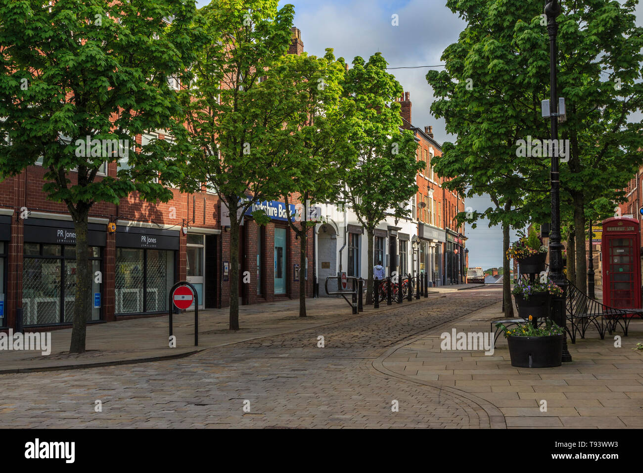 Macclesfield Town Centre High Street High Resolution Stock Photography ...