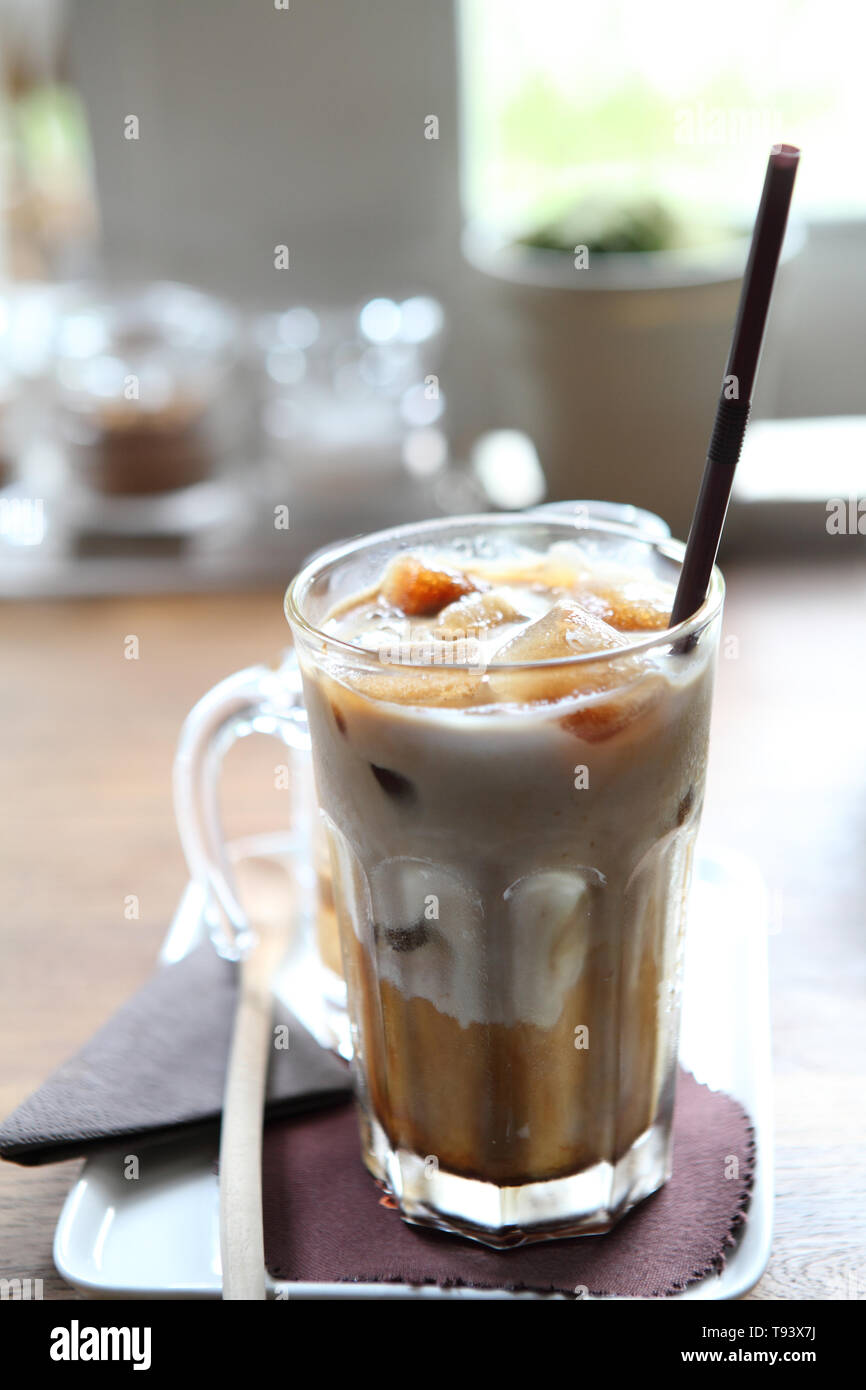 Iced latte hi-res stock photography and images - Alamy