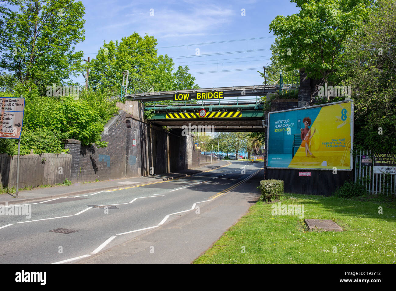 Railway Warning Signs Stock Photos & Railway Warning Signs Stock Images ...