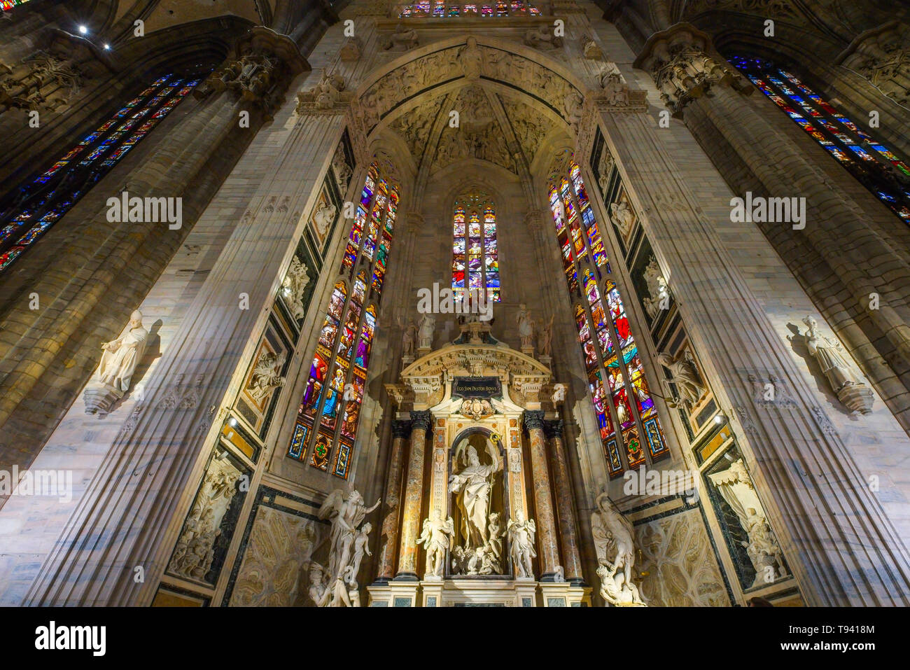 Duomo di milano inside hi-res stock photography and images - Alamy