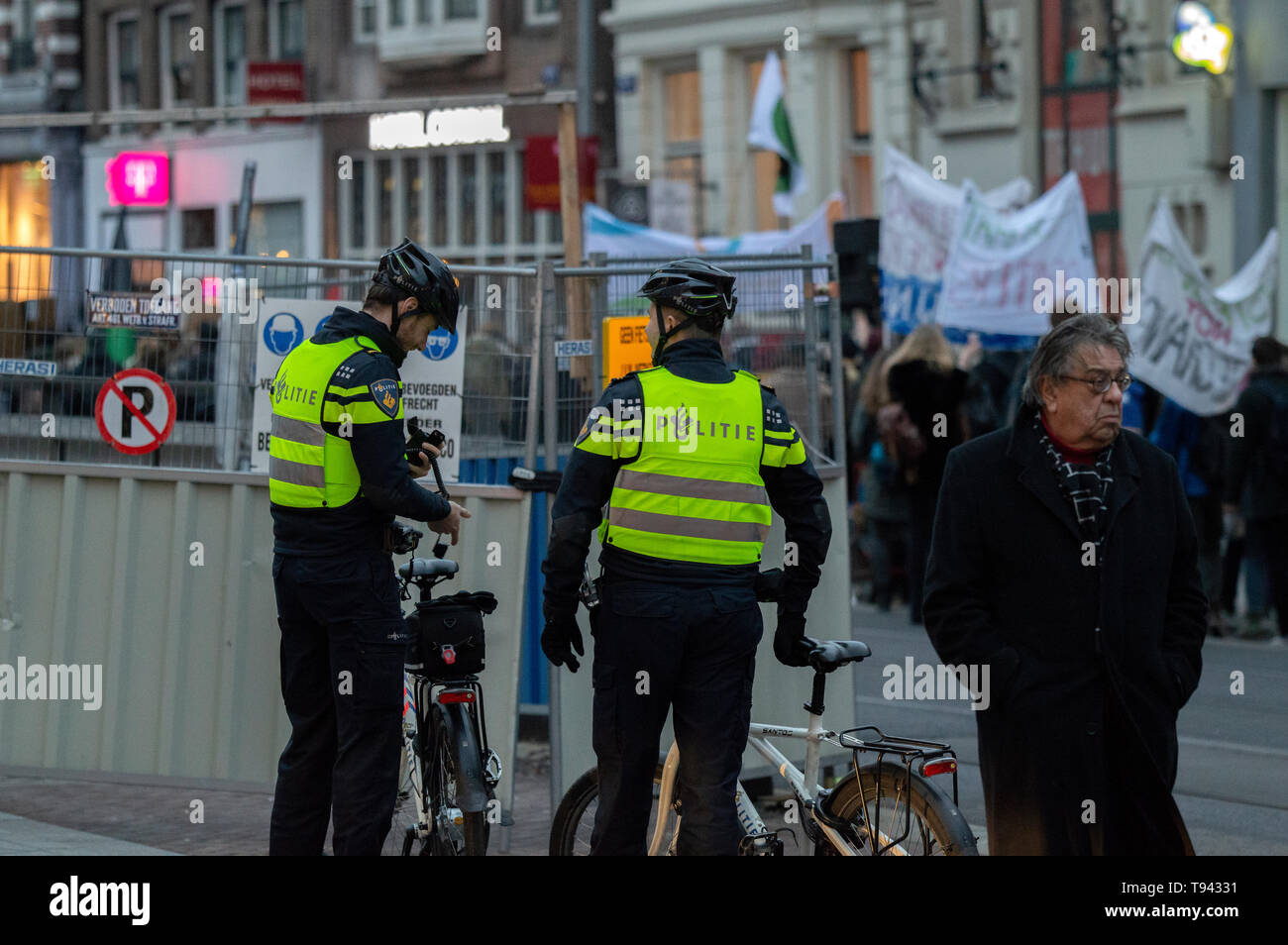 Police dutch holland netherlands bike hi-res stock photography and ...