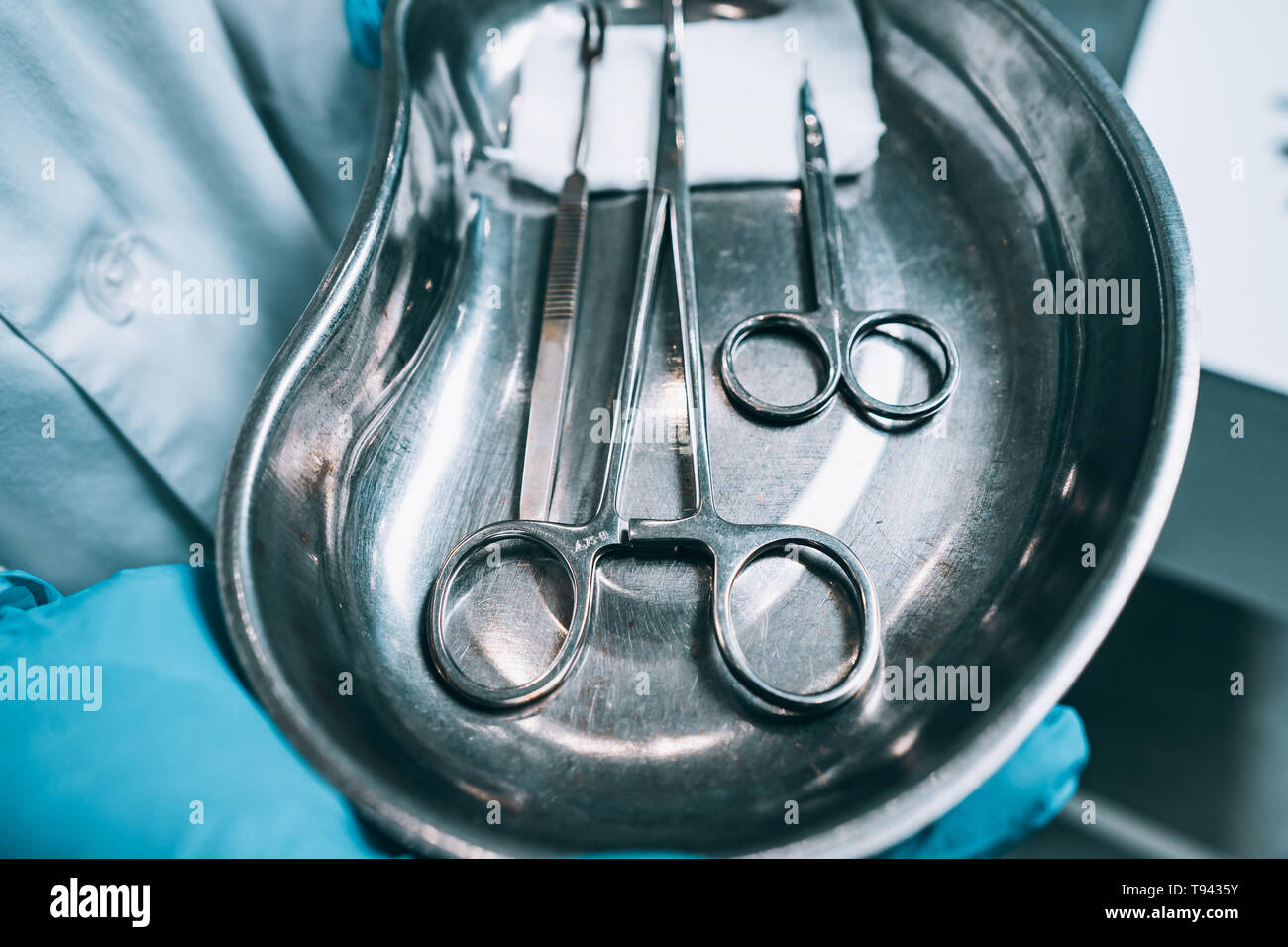 Surgical tray hi-res stock photography and images - Alamy
