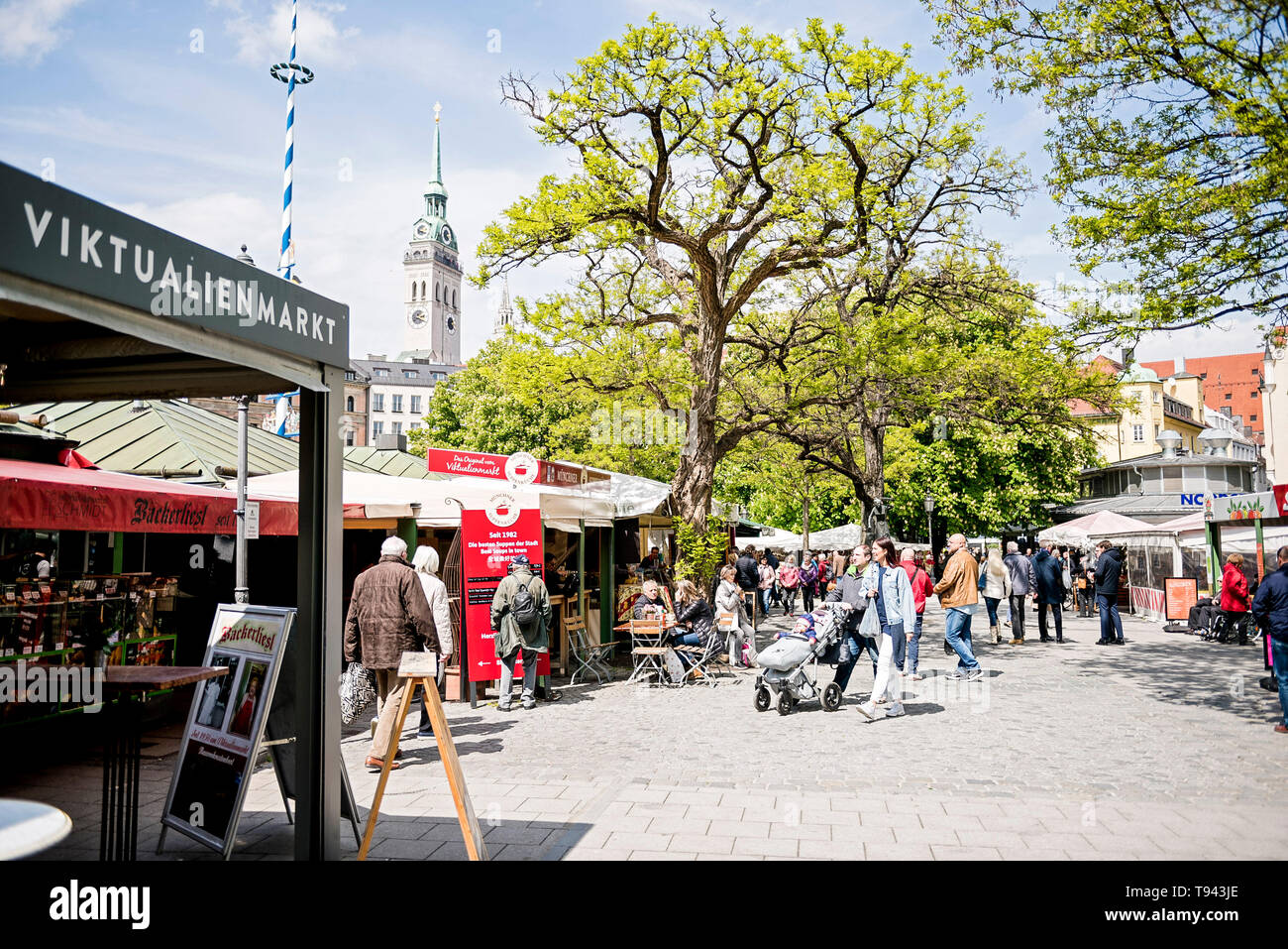 Viktualienmarkt munich street food hi-res stock photography and images ...